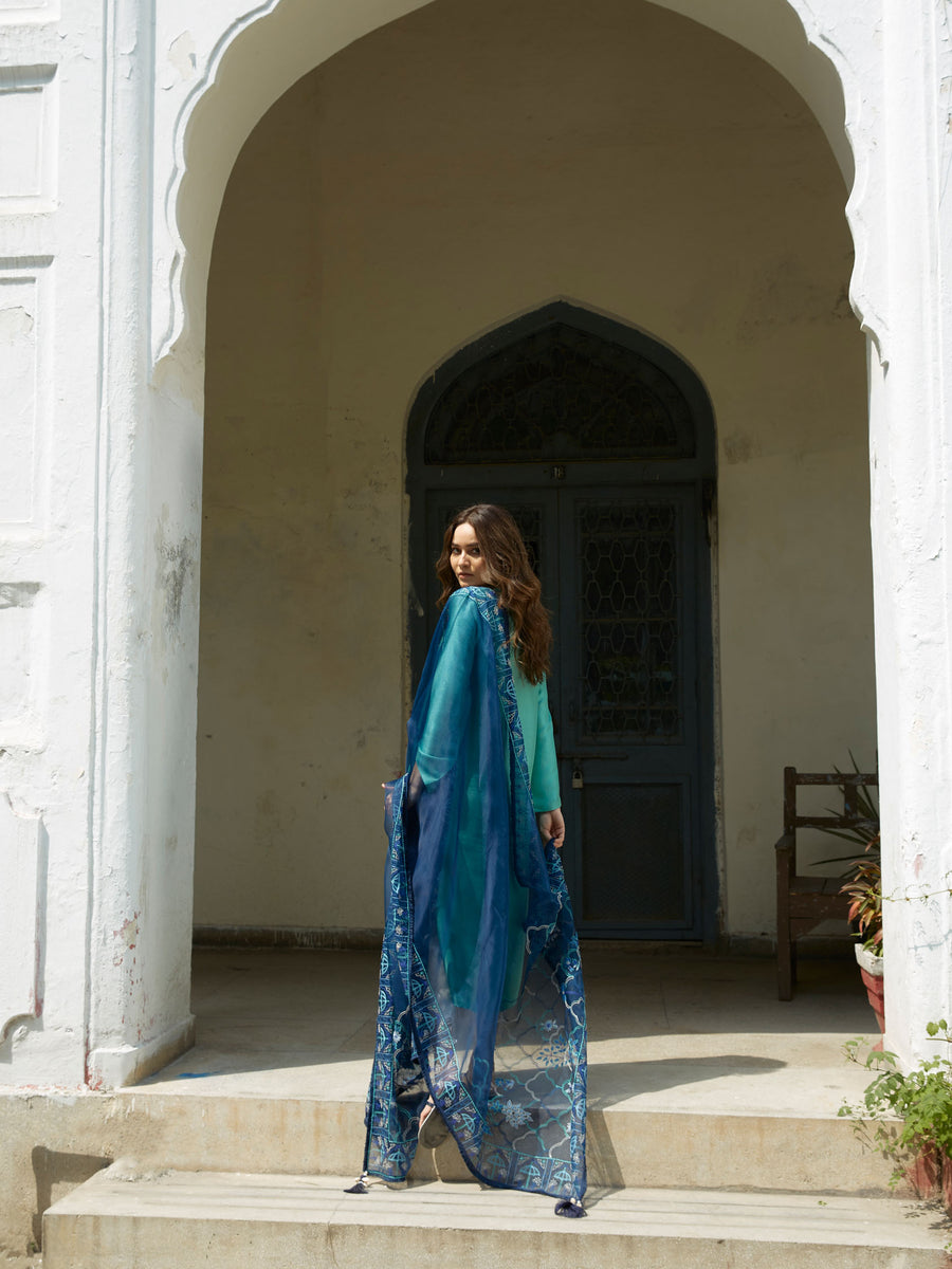 KEYANI W/DUPATTA – Amna Chaudhry